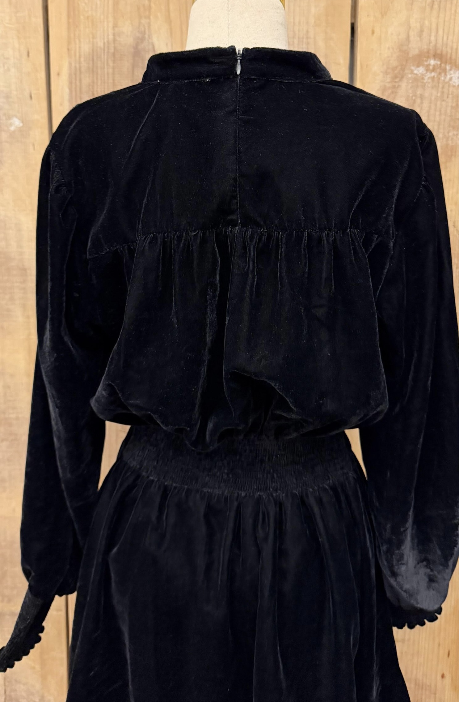 Sample - Greta Velvet Short Black - Str. M - Nectar Shop